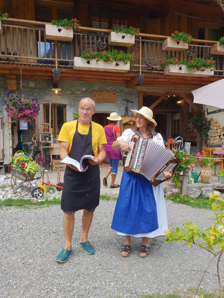 Sur le Coux d’Evelyne et Jean-François Boisier - Cluses Arve & montagnes