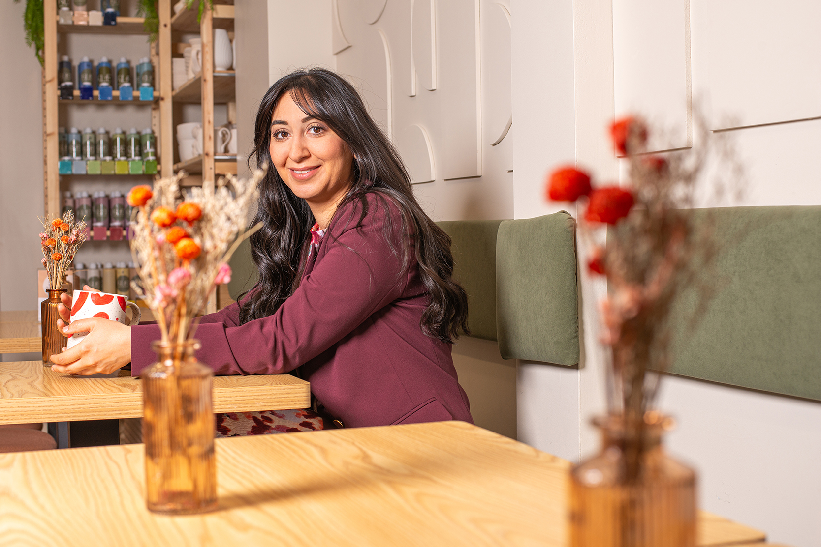 Elif Bulut, l’âme créative du Kleï Café Céramique - Cluses Arve & montagnes